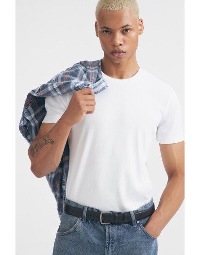 YOO Models. Modeling agency. Scouting, Development, Placement.